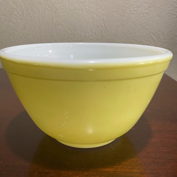 Pyrex | Kitchen | Vintage 95s Pyrex Small Yellow Nesting Bowl | Poshmark